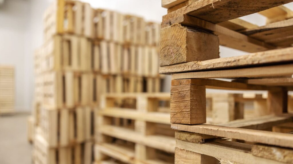 ¿Cuánto mide y pesa un pallet? Dimensiones y peso estándar